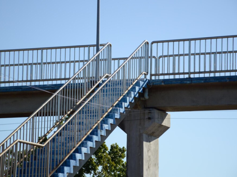 What Is a Safety Guardrail System and Why Your Site Needs One